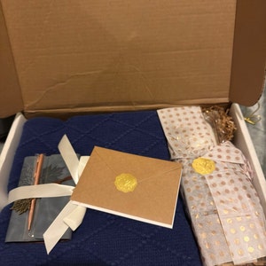 Sending a Hug Gift Box, Birthday Gift Basket for Women, Spring Gift Box ...