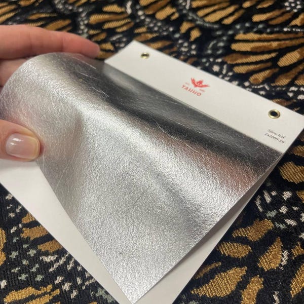 Gold Metallic Wallpaper | Non-woven Fabric With Gold Metallic | Wall ...