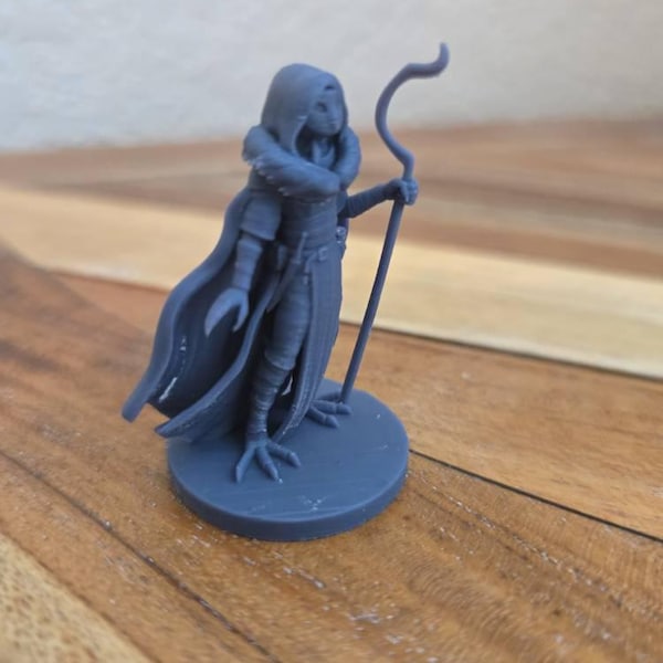 Halfling Female Druid Riding Wolf Miniature - MZ4250 - D&D 5e ...