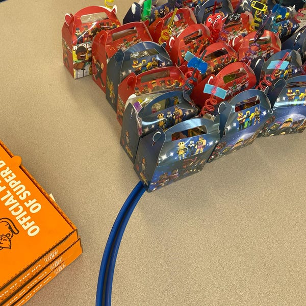 Roblox Birthday Party Favor Box, Roblox Party Supplies, Roblox Game ...