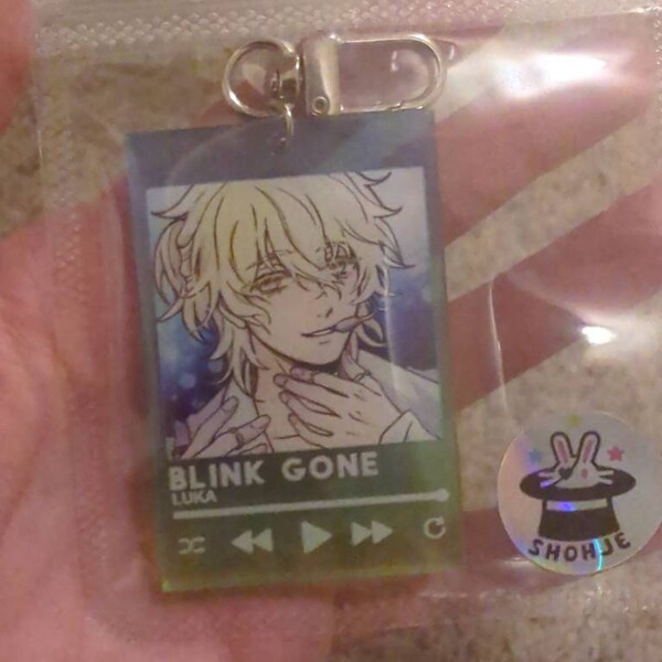 BLINK GONE Alien Stage Keychain Charms - Luka Till // Alnst Fan Art ...