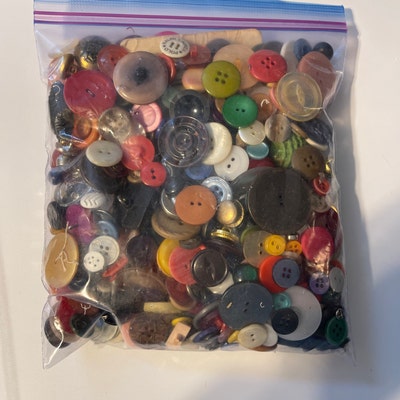 Vintage Lot Colorful Plastic Buttons Housedress Rainbow Colors Cottage ...