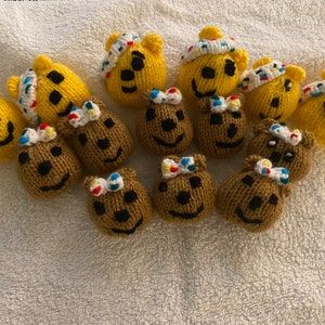 KNITTING PATTERN Christmas Eve Snowman Wreath Hanging Decoration 22 Cms ...