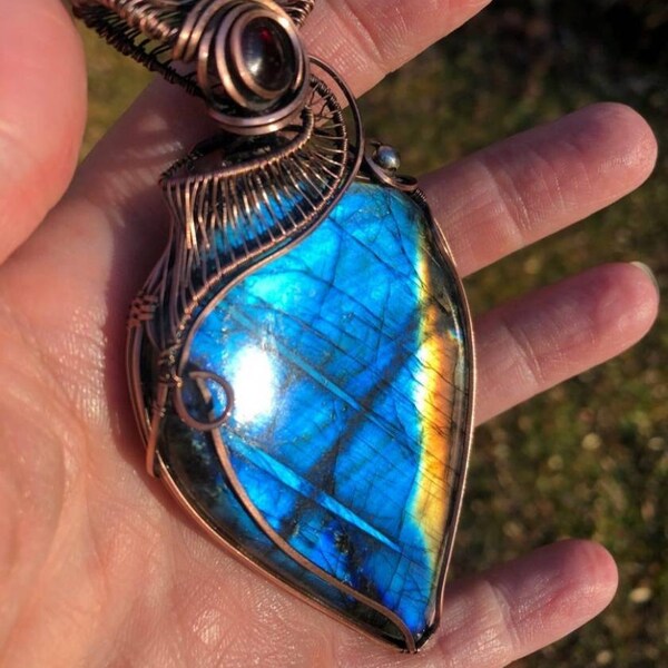 CUSTOM HANDMADE. Black and Brown Fossilized Palm Root Moon With Smoky ...