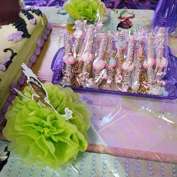Princess Tiana Cake Pops, Princess Party, Party Favors, Tiana Party ...
