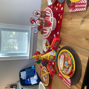 Daniel Tiger Trolley Inspired Cake Topper - Etsy