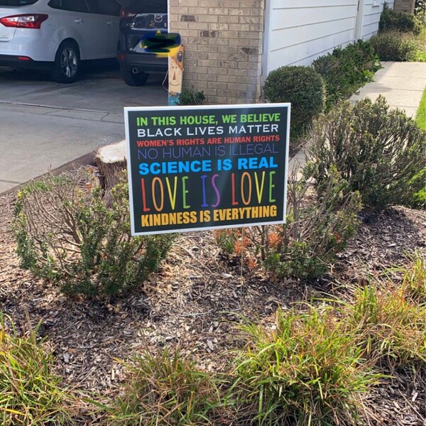 In This House We Believe Black Lives Matter Yard Sign With Stake Civil ...