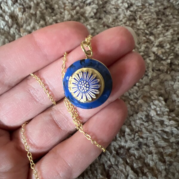 Dark Blue 4 Photo Locket With Daisy Front - Etsy