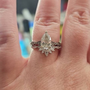 Unique Pear Shaped Moissanite Engagement Ring Set Simple Rose Gold Engagement Ring Set Plain ...