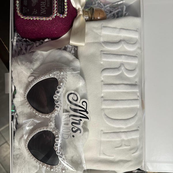 Custom Name Shell Wine Glass, Beach Wedding Wine Glasses, Handmade ...