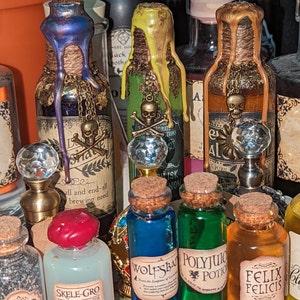 Venomous Calendula Potion. Potion Bottle. Poison Bottle. Victorian ...