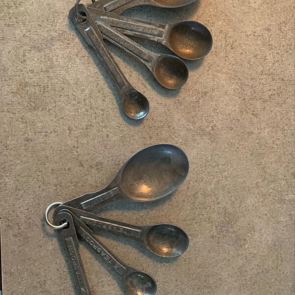 Vintage Aluminum Measuring Spoons Set: Farmhouse Kitchen Decor - Etsy