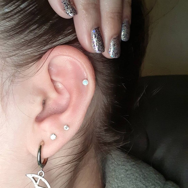 16g Internally Threaded Dainty White Fire Opal Ball Tragus Piercing ...