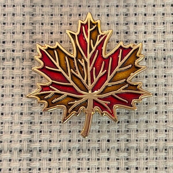 Blue and Gold Accent Flower Charm Bead Scissor Fob | Frogger, Stitch ...