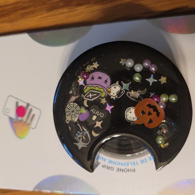 Halloween Shaker Popsocket™, Moon Shaker Popgrip™, Spooky Shaker Phone ...