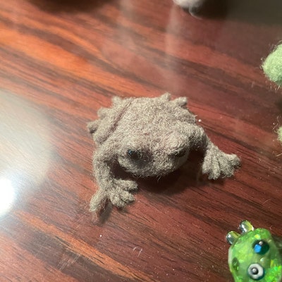 Needle Felted Green Frog Wool Sculpture Realistic Frog Art Gift for ...