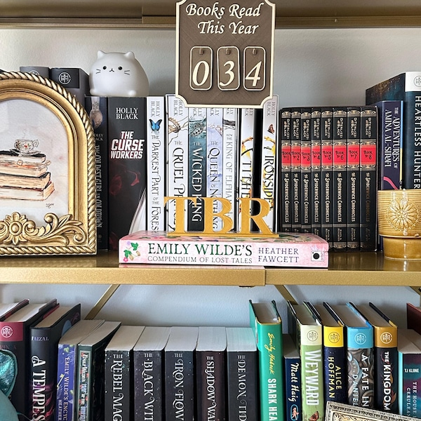 Hanging Bookshelf Counter Bookish Decor Books Read This Year Counter up ...