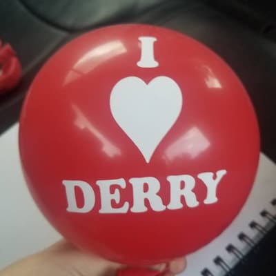 IT Movie Red Balloon Pennywise Clown Fancy Dress I Love Derry Halloween ...