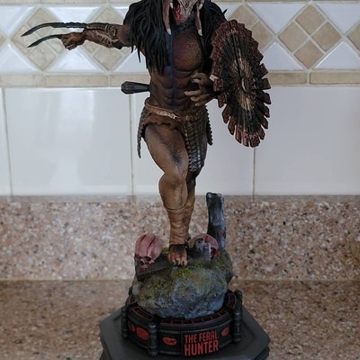 Machiko Vs Predalien - Etsy