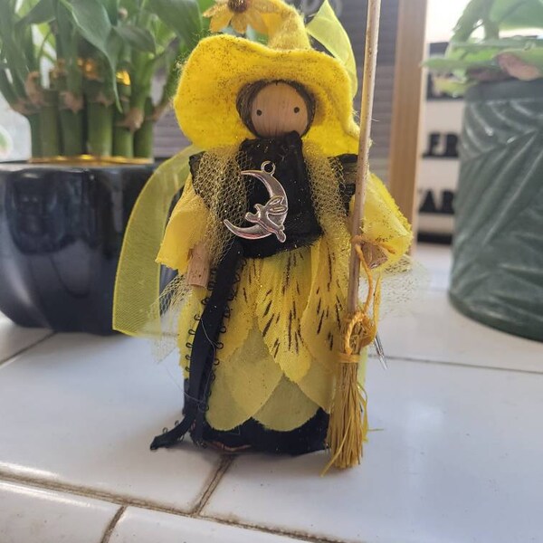Kitchen Flying Corn Doll Witch, Witchy Decorations,altar Pentagram ...