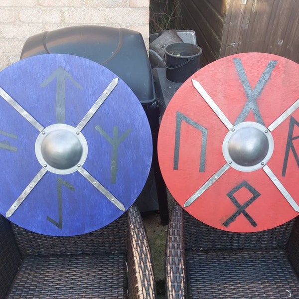 Steel, Wood and Leather Skyrim Solitude Hold Shield Replica Norse ...
