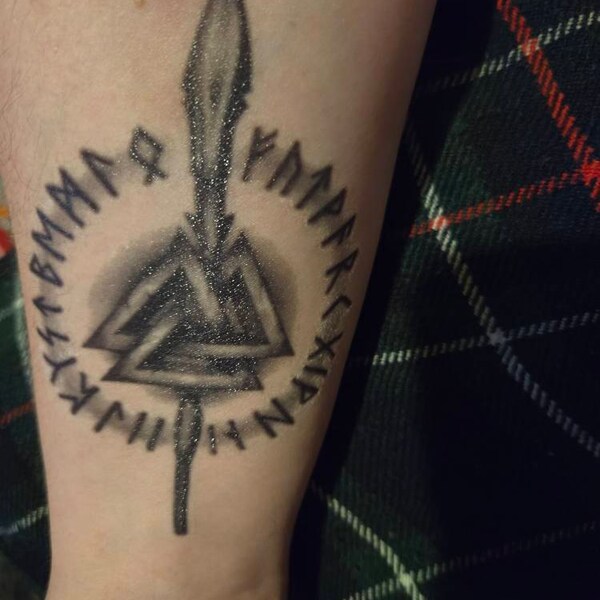Gungnir Tattoo - Spear of Odin Tattoo / Gungnir Temporary Tattoo ...