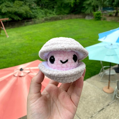 PATTERN: Low Sew Cleo the Clam Pattern Amigurumi Clam Pattern Crocheted ...