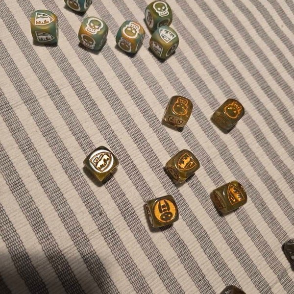 Heroquest Dice Set – Custom Engraved Acrylic Dungeon Crawler Dice - Etsy