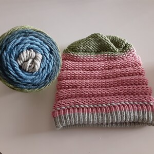 Loom Knitting Hat Pattern Ombre Beanie on Extra Large Round Loom for ...
