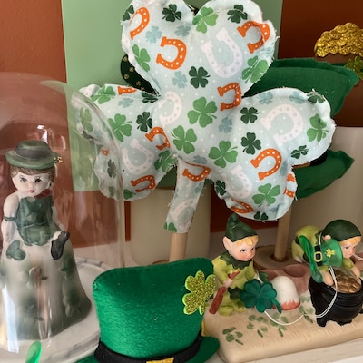 Fabric Shamrocks on Wooden Stand / Plush Shamrocks / Shamrock Shelf ...