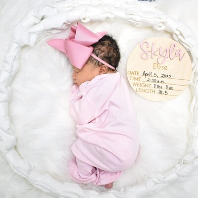 Baby Announcement Sign With Birth Stats Footprint Sign for Newborn Baby ...