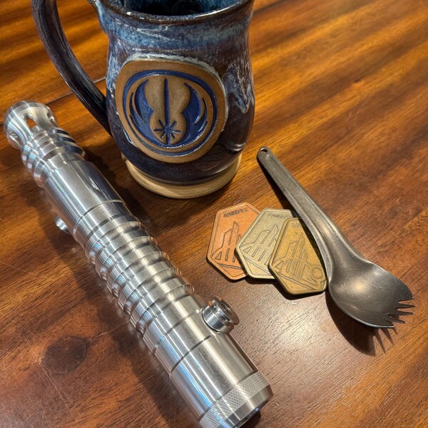 Wheel of Time Inspired Mugs Sets, Rand/dragon, Mat/dice, Perrin/wolf ...