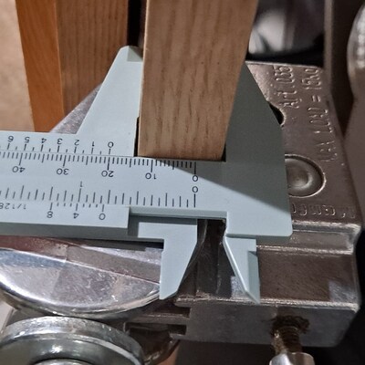 Octagonal Wooden Reception Desk, Custom Furnished Curved Modern ...