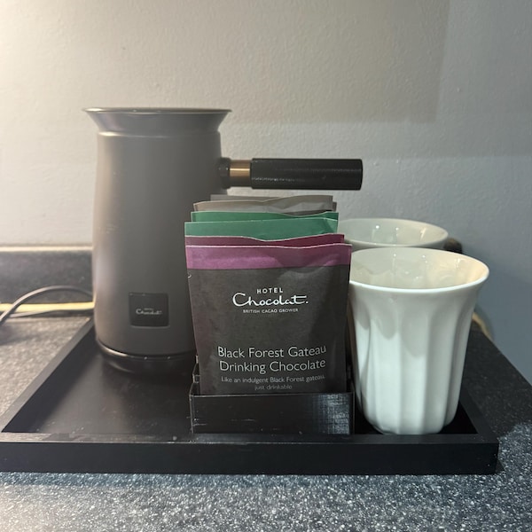 Velvetiser Sachet Holder Hotel Chocolat Velvetiser Display Drinking ...