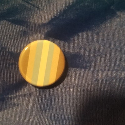 Yellow Happy Face Smiley Face Pin Badge Pinback Button - Etsy