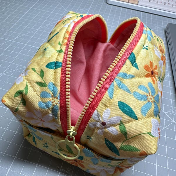 Boxy Quilt Cosmetic Pouch PDF Sewing Pattern | Zipper Box Bag for ...