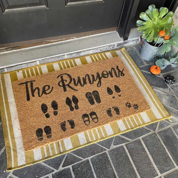 Custom Footprint Family & Pet Name Doormat, Custom Door Mat, Pet Owner ...