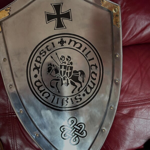 Viking Ouroboros Battleworn Shield Uhtred Last Kingdo Authentic Viking ...