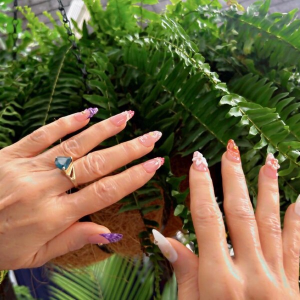 Saturn’s Radiance Press on Nails: Bronze Chrome Design With 3D ...