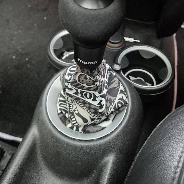 CHECKMATE - 90s White Retro Checker Universal Shift Boot - Handmade ...