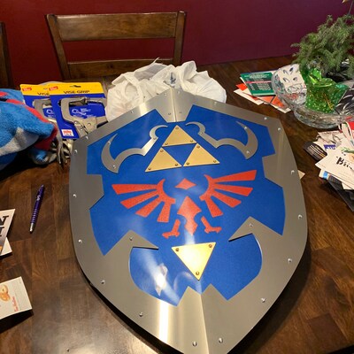 Hylian Shield Ocarina of Time Steel-plated, Battle-ready Replica From ...