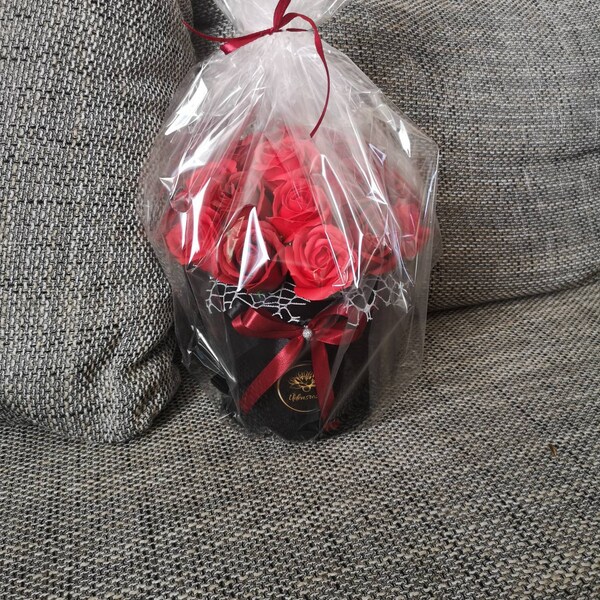 Eternal Artificial Roses Bouquet: Soap Flowers - Perfect Gift for Her ...