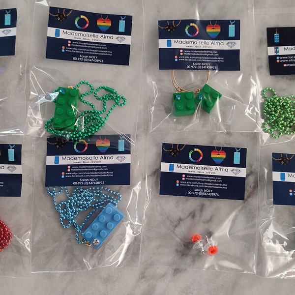 Dark Blue LEGO® Brick 2x2 With a ‘diamond’ Color SWAROVSKI® Crystal on ...