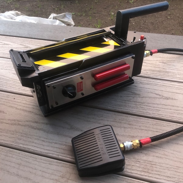 Ghostbusters Spirit or Walmart Trap – Plug and Play Bar Graph Light ...