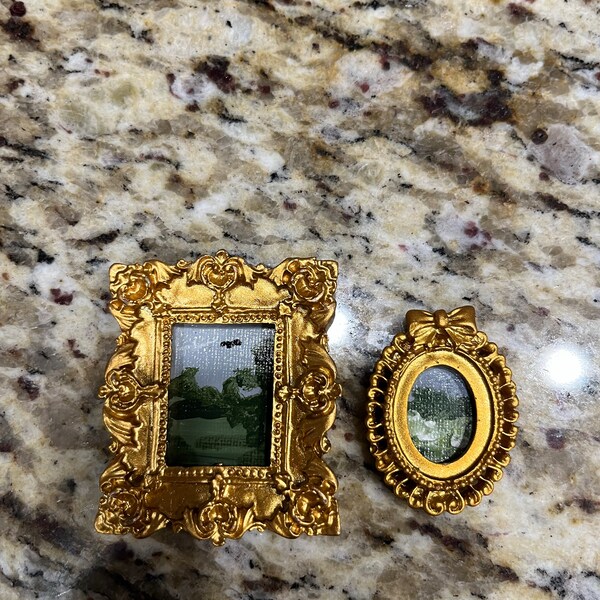Victorian Style Picture Frame Fridge Magnets, Vintage Painting, Magnet ...