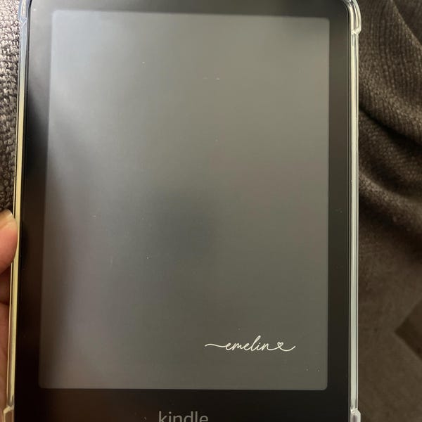 Kindle Paperwhite Full Screen Lock Screen - Minimalistic Custom Name ...