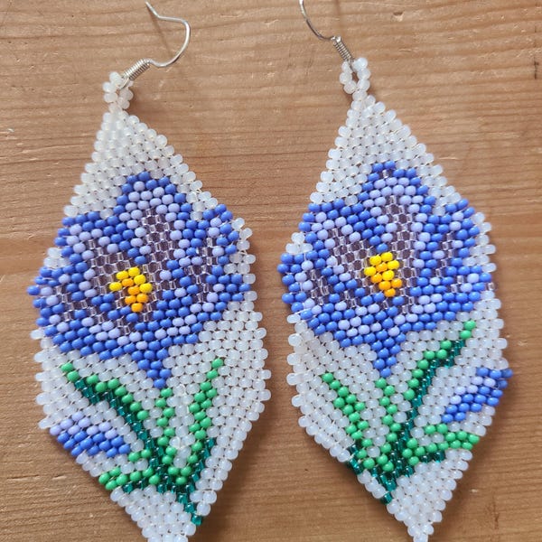 Beaded CROCUS Earrings as Brick Stitch Seed Bead Pattern - Brick Stitch ...