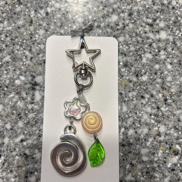 Pink Leafy Spiral Keychain / Bag Charm Cute and Simple Y2k Keychain ...
