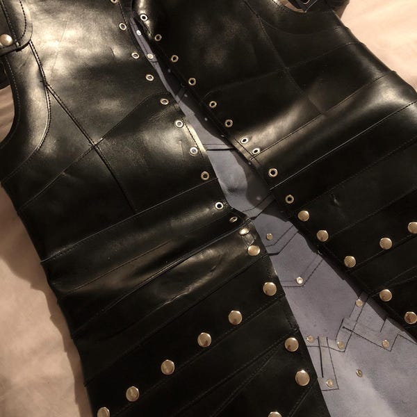 Gladiator Men's Leather Armor and Kilt | Genuine White and Red Leather ...