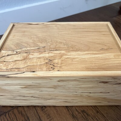 Large Walnut and Spalted Maple Box - Etsy
